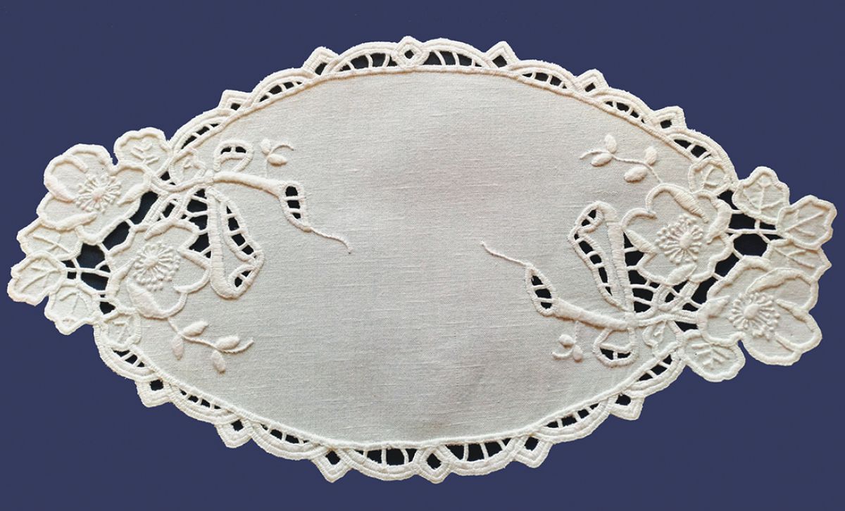 Rišelje ali zračna čipka | Revija Vzajemnost